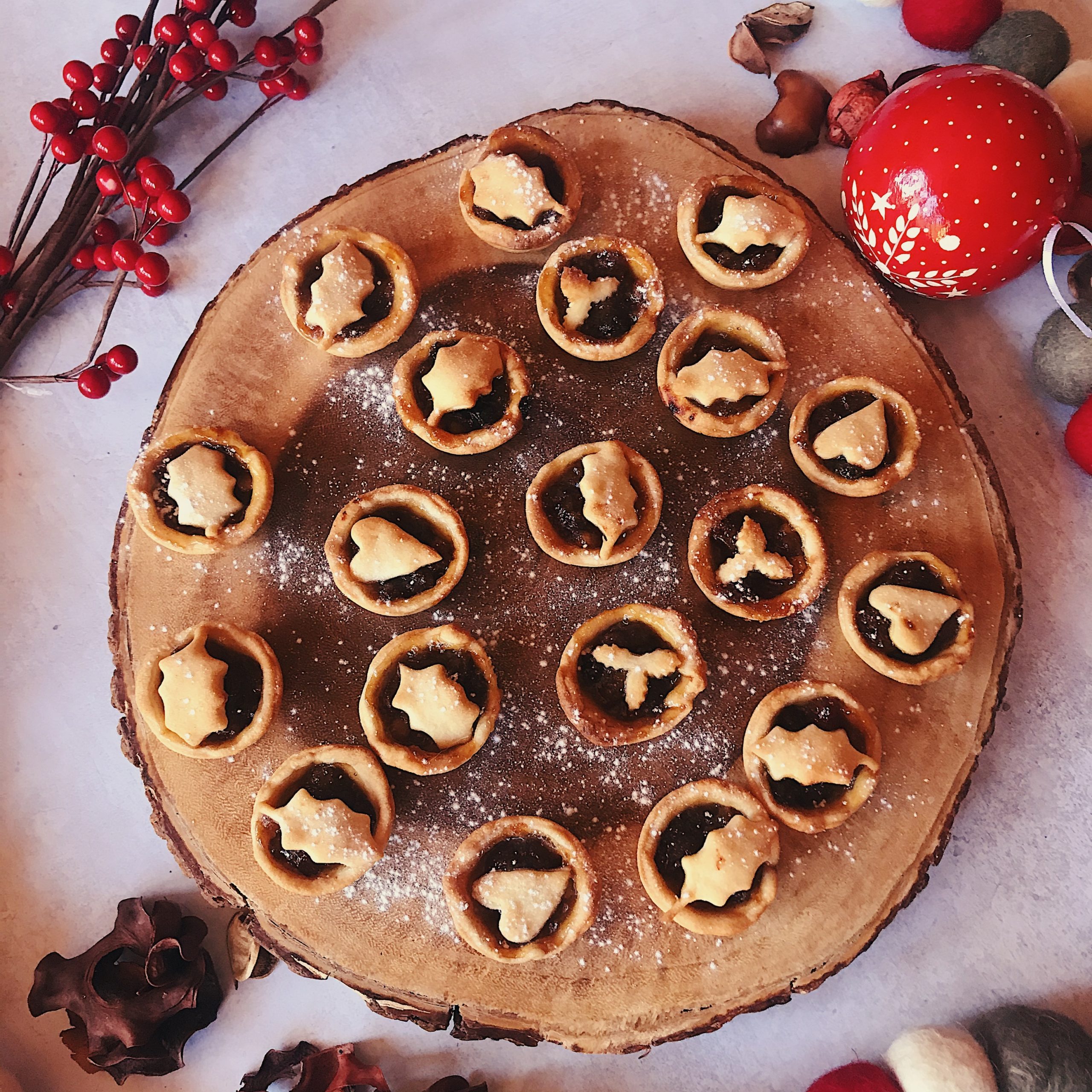 Mini Mince Pies - The Batch Lady