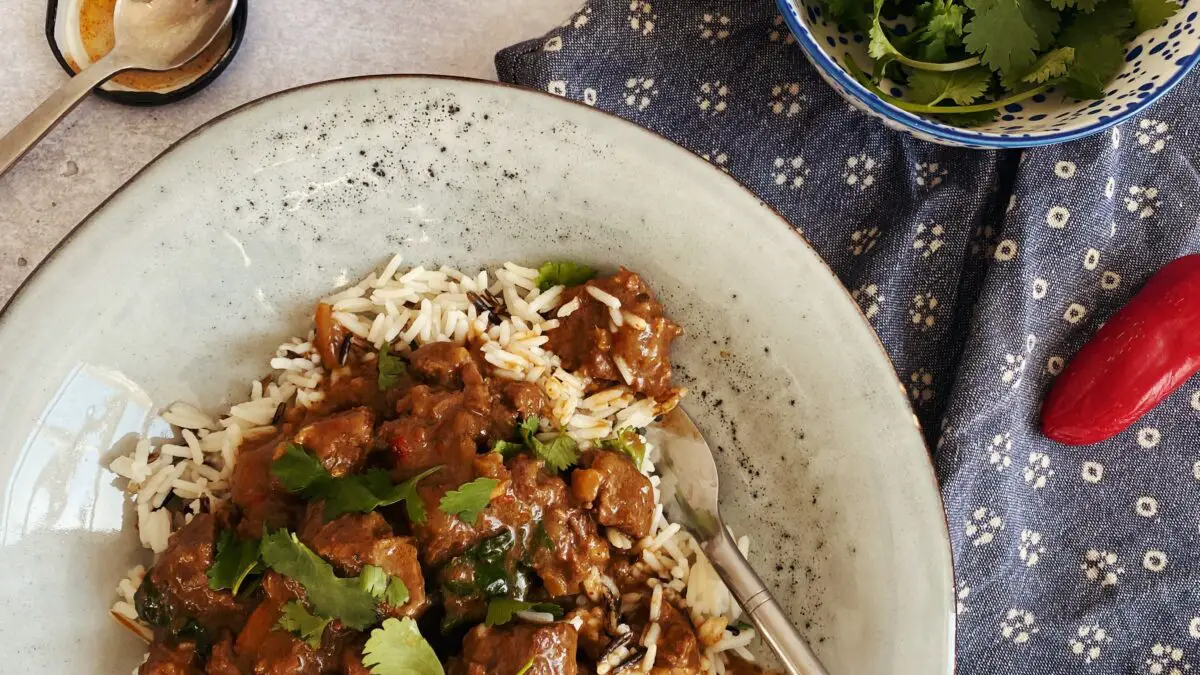 Slow Cooked Beef Rendang - The Batch Lady